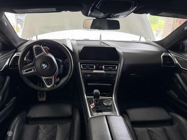 Balts BMW M8 2020 Tauragė, ar dzinēja tilpumu 4.40 L un nobraukumu 62 tūkst. km par 37000 €, foto 8 vietnē AUTOMOTO.COM.LV
