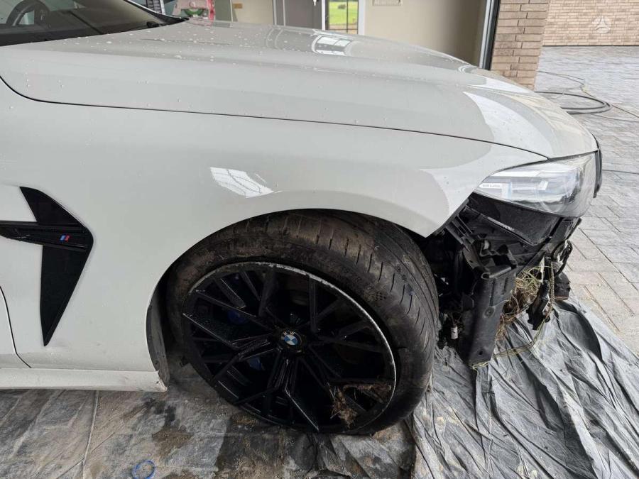 White BMW M8 2020 in Taurage, with an engine capacity of 4.40 L and mileage of 62 thousand km for 37000 €, photo 12 on AUTOMOTO.COM.LV