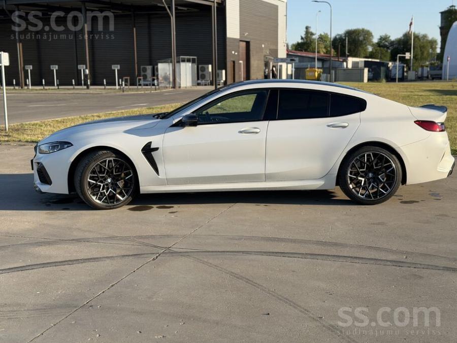 White BMW M8 2022 in Liepaja, with an engine capacity of 4.40 L and mileage of 72 thousand km for 82000 €, photo 7 on AUTOMOTO.COM.LV