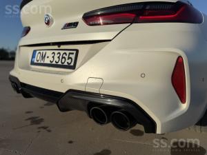 White BMW M8 2022 in Liepaja, with an engine capacity of 4.40 L and mileage of 72 thousand km for 82000 €, photo 15 on AUTOMOTO.COM.LV
