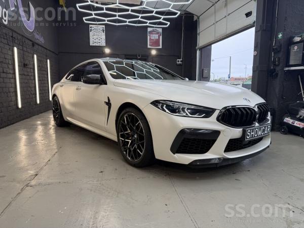 White BMW M8 2022 in Liepaja, with an engine capacity of 4.40 L and mileage of 72 thousand km for 82000 €, photo 1 on AUTOMOTO.COM.LV