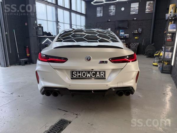 White BMW M8 2022 in Liepaja, with an engine capacity of 4.40 L and mileage of 72 thousand km for 82000 €, photo 6 on AUTOMOTO.COM.LV