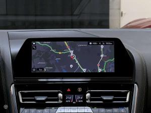 Белый БМВ M8 2022 в Вильнюс, объемом двигателя 4.40 л и пробегом 37 тыс. км за 69999 €, фото 31 на AUTOMOTO.COM.LV