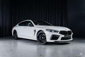 White BMW M8 2022 in Vilnius, with an engine capacity of 4.40 L and mileage of 49 thousand km for 57999 €, photo 4 on AUTOMOTO.COM.LV