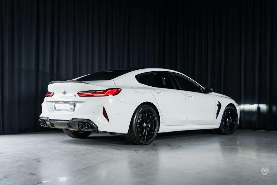 White BMW M8 2022 in Vilnius, with an engine capacity of 4.40 L and mileage of 49 thousand km for 57999 €, photo 5 on AUTOMOTO.COM.LV