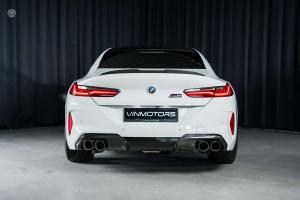 White BMW M8 2022 in Vilnius, with an engine capacity of 4.40 L and mileage of 49 thousand km for 57999 €, photo 6 on AUTOMOTO.COM.LV