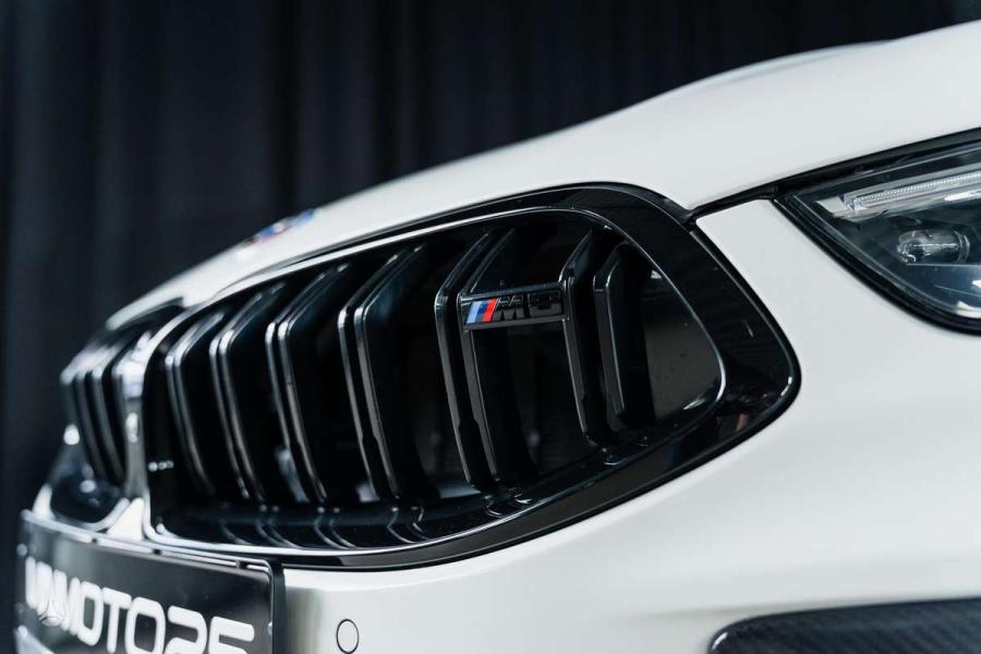 White BMW M8 2022 in Vilnius, with an engine capacity of 4.40 L and mileage of 49 thousand km for 57999 €, photo 15 on AUTOMOTO.COM.LV