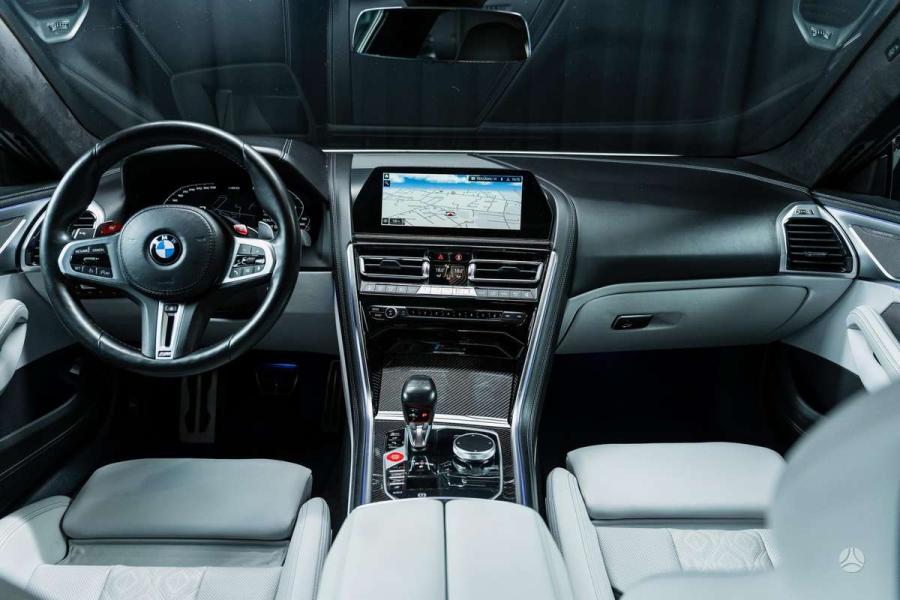 White BMW M8 2022 in Vilnius, with an engine capacity of 4.40 L and mileage of 49 thousand km for 57999 €, photo 23 on AUTOMOTO.COM.LV