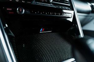 White BMW M8 2022 in Vilnius, with an engine capacity of 4.40 L and mileage of 49 thousand km for 57999 €, photo 26 on AUTOMOTO.COM.LV
