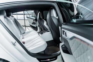 White BMW M8 2022 in Vilnius, with an engine capacity of 4.40 L and mileage of 49 thousand km for 57999 €, photo 32 on AUTOMOTO.COM.LV