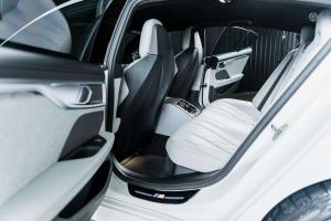 White BMW M8 2022 in Vilnius, with an engine capacity of 4.40 L and mileage of 49 thousand km for 57999 €, photo 34 on AUTOMOTO.COM.LV