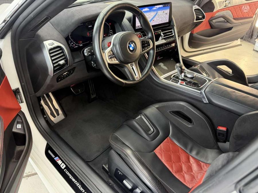 Balts BMW M8 2022 Liepāja, ar dzinēja tilpumu 4.40 L un nobraukumu 72 tūkst. km par 82000 €, foto 10 vietnē AUTOMOTO.COM.LV