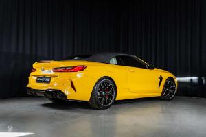 Yellow BMW M8 2022 in Vilnius, with an engine capacity of 4.40 L and mileage of 48 thousand km for 99999 €, photo 5 on AUTOMOTO.COM.LV