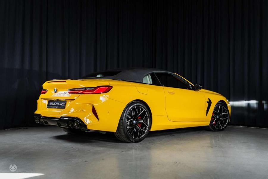 Yellow BMW M8 2022 in Vilnius, with an engine capacity of 4.40 L and mileage of 48 thousand km for 99999 €, photo 5 on AUTOMOTO.COM.LV