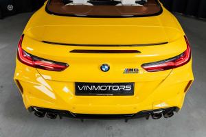 Yellow BMW M8 2022 in Vilnius, with an engine capacity of 4.40 L and mileage of 48 thousand km for 99999 €, photo 10 on AUTOMOTO.COM.LV