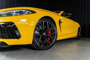 Yellow BMW M8 2022 in Vilnius, with an engine capacity of 4.40 L and mileage of 48 thousand km for 99999 €, photo 15 on AUTOMOTO.COM.LV