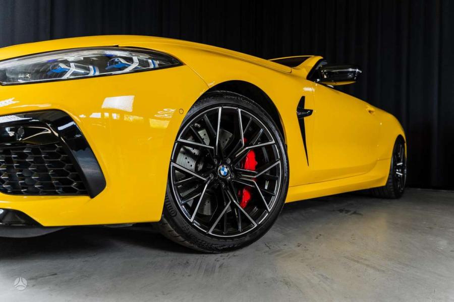 Yellow BMW M8 2022 in Vilnius, with an engine capacity of 4.40 L and mileage of 48 thousand km for 99999 €, photo 15 on AUTOMOTO.COM.LV