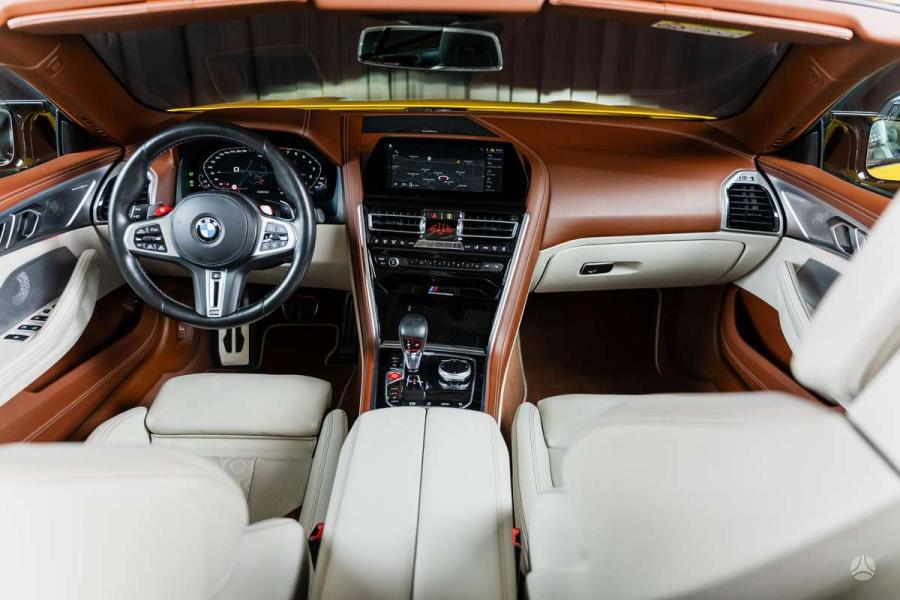 Yellow BMW M8 2022 in Vilnius, with an engine capacity of 4.40 L and mileage of 48 thousand km for 99999 €, photo 26 on AUTOMOTO.COM.LV