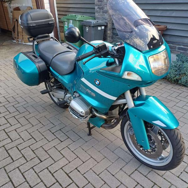 BMW R 1100RS 1994 in Panevezys on AUTOMOTO.COM.LV Green BMW R 1100RS 1994 in Panevezys, with an engine capacity of 1.10 L and mileage of 156 thousand km for 2100 €, photo 1 on AUTOMOTO.COM.LV
