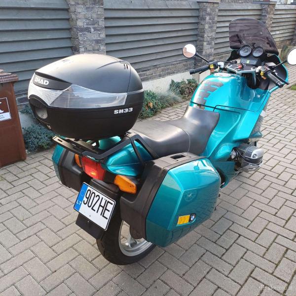 BMW R 1100RS 1994 in Panevezys on AUTOMOTO.COM.LV Green BMW R 1100RS 1994 in Panevezys, with an engine capacity of 1.10 L and mileage of 156 thousand km for 2100 €, photo 3 on AUTOMOTO.COM.LV