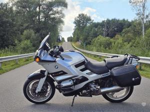 Grey BMW R 1100RS 2000 in Vilnius, with an engine capacity of 1.10 L and mileage of 146 thousand km for 1250 €, photo 3 on AUTOMOTO.COM.LV