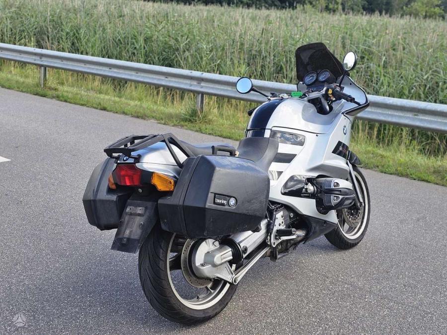 Grey BMW R 1100RS 2000 in Vilnius, with an engine capacity of 1.10 L and mileage of 146 thousand km for 1250 €, photo 7 on AUTOMOTO.COM.LV