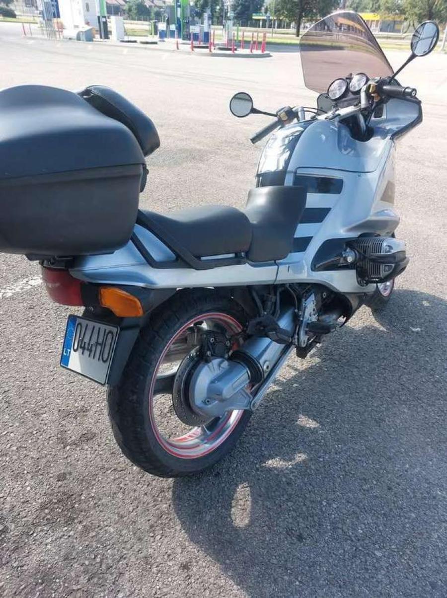 Grey BMW R 1100RS 2001 in Radviliskis, with an engine capacity of 1.09 L and mileage of 77 thousand km for 2200 €, photo 5 on AUTOMOTO.COM.LV
