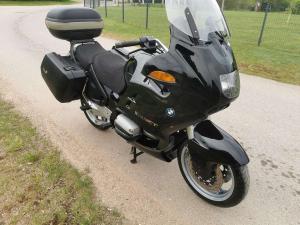 Black BMW R 1100RT 2000 in Jurbarkas, with an engine capacity of 1.10 L and mileage of 85 thousand km for 1380 €, photo  on AUTOMOTO.COM.LV
