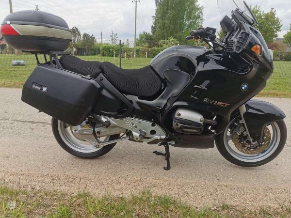 Black BMW R 1100RT 2000 in Jurbarkas, with an engine capacity of 1.10 L and mileage of 85 thousand km for 1380 €, photo 5 on AUTOMOTO.COM.LV