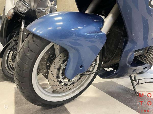 Blue BMW R 1100RT 1996 in Riga, with an engine capacity of 1.10 L and mileage of 81 thousand km for 2299 €, photo 9 on AUTOMOTO.COM.LV