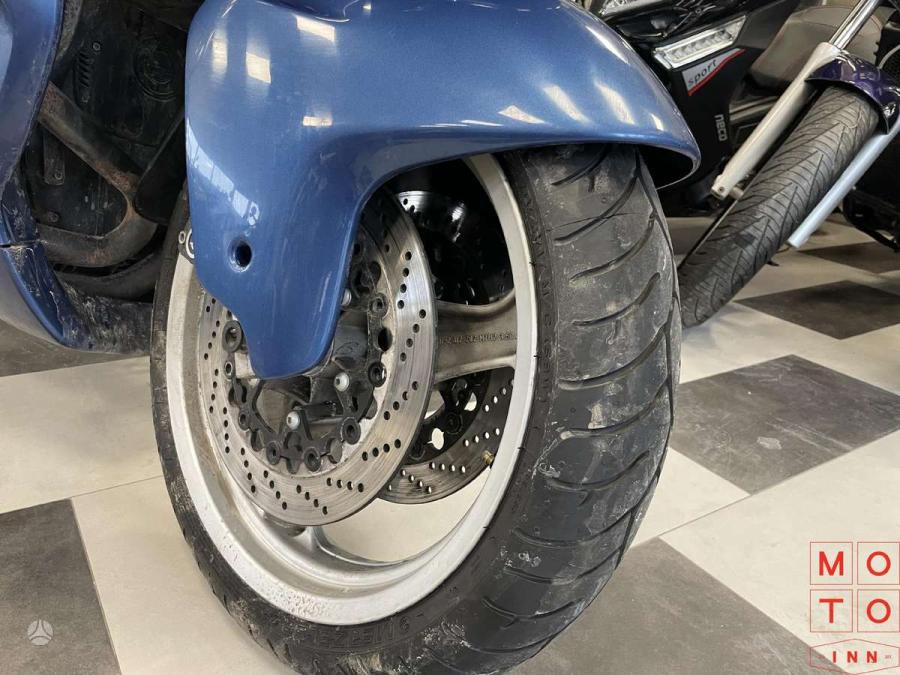 Zils BMW R 1100RT 1996 Rīga, ar dzinēja tilpumu 1.10 L un nobraukumu 81 tūkst. km par 2299 €, foto 16 vietnē AUTOMOTO.COM.LV