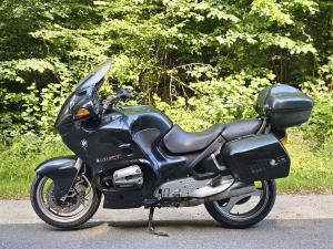 Pelēks BMW R 1100RT 1998 Viļņa, ar dzinēja tilpumu 1.10 L un nobraukumu 134 tūkst. km par 1250 €, foto 9 vietnē AUTOMOTO.COM.LV