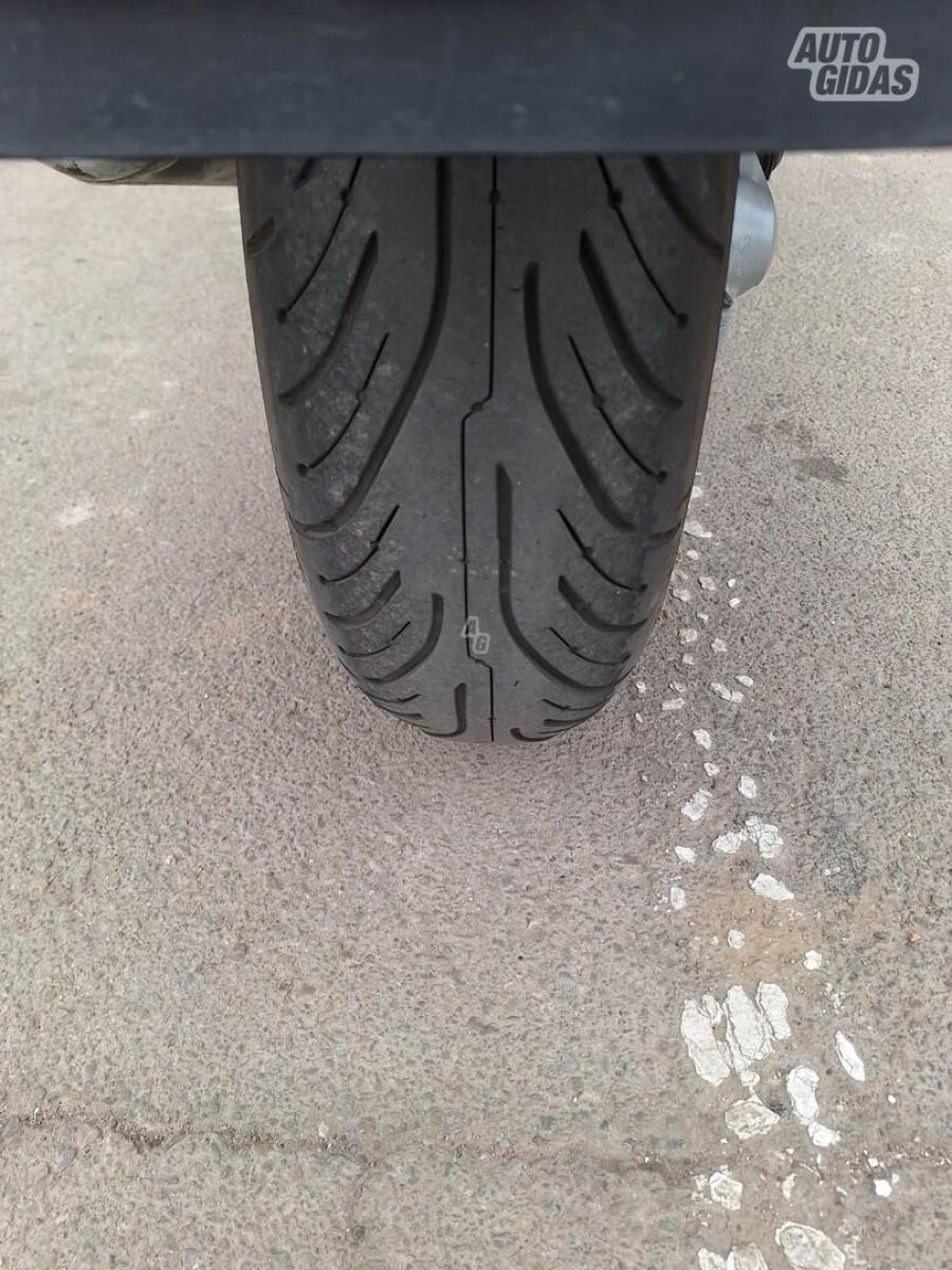 Grey BMW R 1150RT 2003 in Joniskis, with an engine capacity of 1.13 L and mileage of 120 thousand km for 1850 €, photo 9 on AUTOMOTO.COM.LV