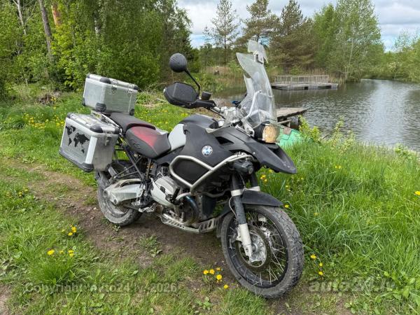 Melns BMW R 1200GS ADVENTURE 2010 Keila, ar dzinēja tilpumu 1.17 L un nobraukumu 40 tūkst. km par 9500 €, foto 1 vietnē AUTOMOTO.COM.LV