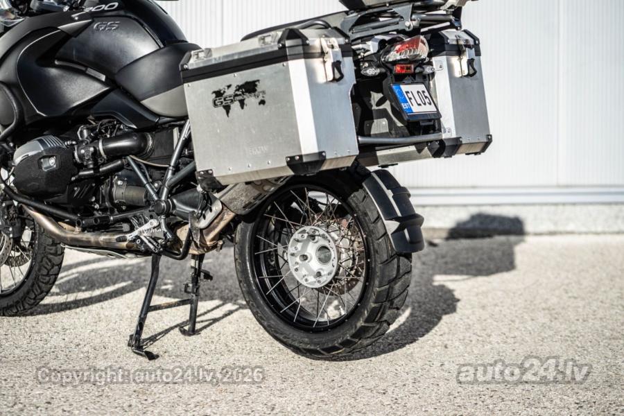 Черный БМВ R 1200GS ADVENTURE 2012 в Тарту, объемом двигателя 1.17 л и пробегом 93 тыс. км за 8500 €, фото 10 на AUTOMOTO.COM.LV