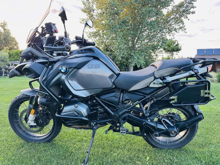 Melns BMW R 1200GS ADVENTURE 2016 Kauņa, ar dzinēja tilpumu 1.20 L un nobraukumu 52 tūkst. km par 11400 €, foto 4 vietnē AUTOMOTO.COM.LV