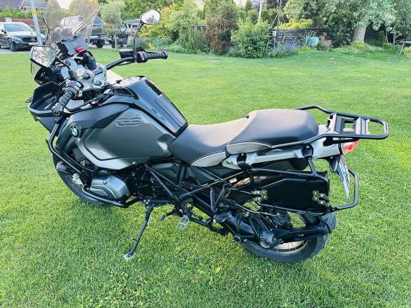 Black BMW R 1200GS ADVENTURE 2016 in Kaunas, with an engine capacity of 1.20 L and mileage of 52 thousand km for 11400 €, photo 4 on AUTOMOTO.COM.LV