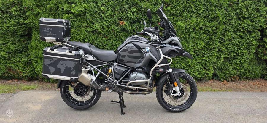 Black BMW R 1200GS ADVENTURE 2016 in Mazeikiai, with an engine capacity of 1.20 L and mileage of 72 thousand km for 12000 €, photo 1 on AUTOMOTO.COM.LV