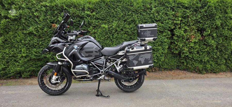 Black BMW R 1200GS ADVENTURE 2016 in Mazeikiai, with an engine capacity of 1.20 L and mileage of 72 thousand km for 12000 €, photo 3 on AUTOMOTO.COM.LV
