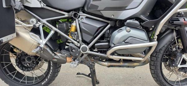 Black BMW R 1200GS ADVENTURE 2016 in Mazeikiai, with an engine capacity of 1.20 L and mileage of 72 thousand km for 12000 €, photo 9 on AUTOMOTO.COM.LV