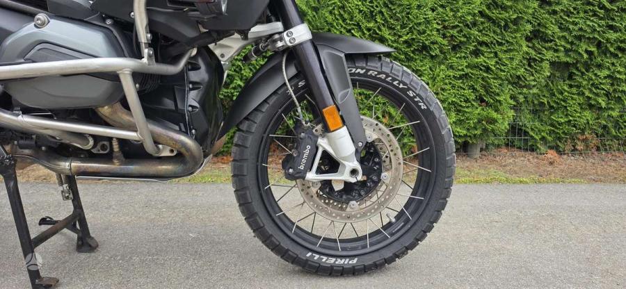 Black BMW R 1200GS ADVENTURE 2016 in Mazeikiai, with an engine capacity of 1.20 L and mileage of 72 thousand km for 12000 €, photo 11 on AUTOMOTO.COM.LV