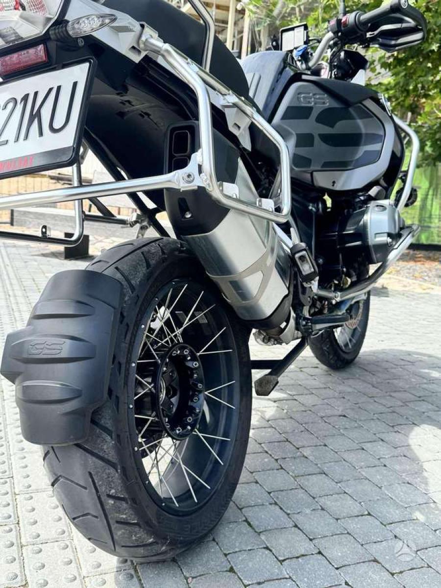 Melns BMW R 1200GS ADVENTURE 2017 Kauņa, ar dzinēja tilpumu 1.20 L un nobraukumu 33 tūkst. km par 9900 €, foto 15 vietnē AUTOMOTO.COM.LV