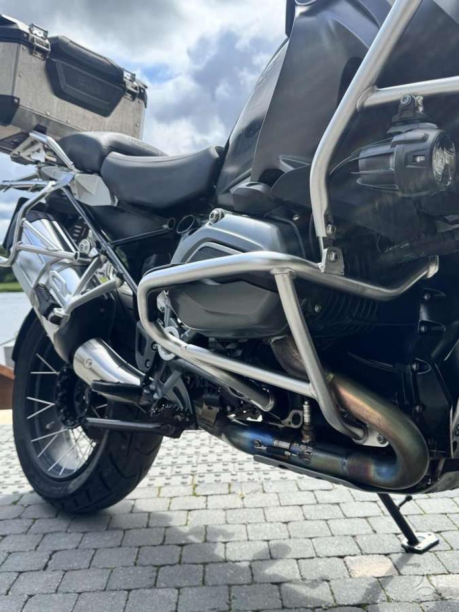 Melns BMW R 1200GS ADVENTURE 2017 Kauņa, ar dzinēja tilpumu 1.20 L un nobraukumu 33 tūkst. km par 9900 €, foto 20 vietnē AUTOMOTO.COM.LV
