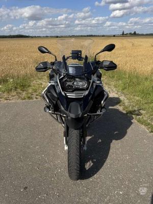 Black BMW R 1200GS ADVENTURE 2018 in Pakruojis, with an engine capacity of 1.17 L and mileage of 47 thousand km for 13500 €, photo 4 on AUTOMOTO.COM.LV