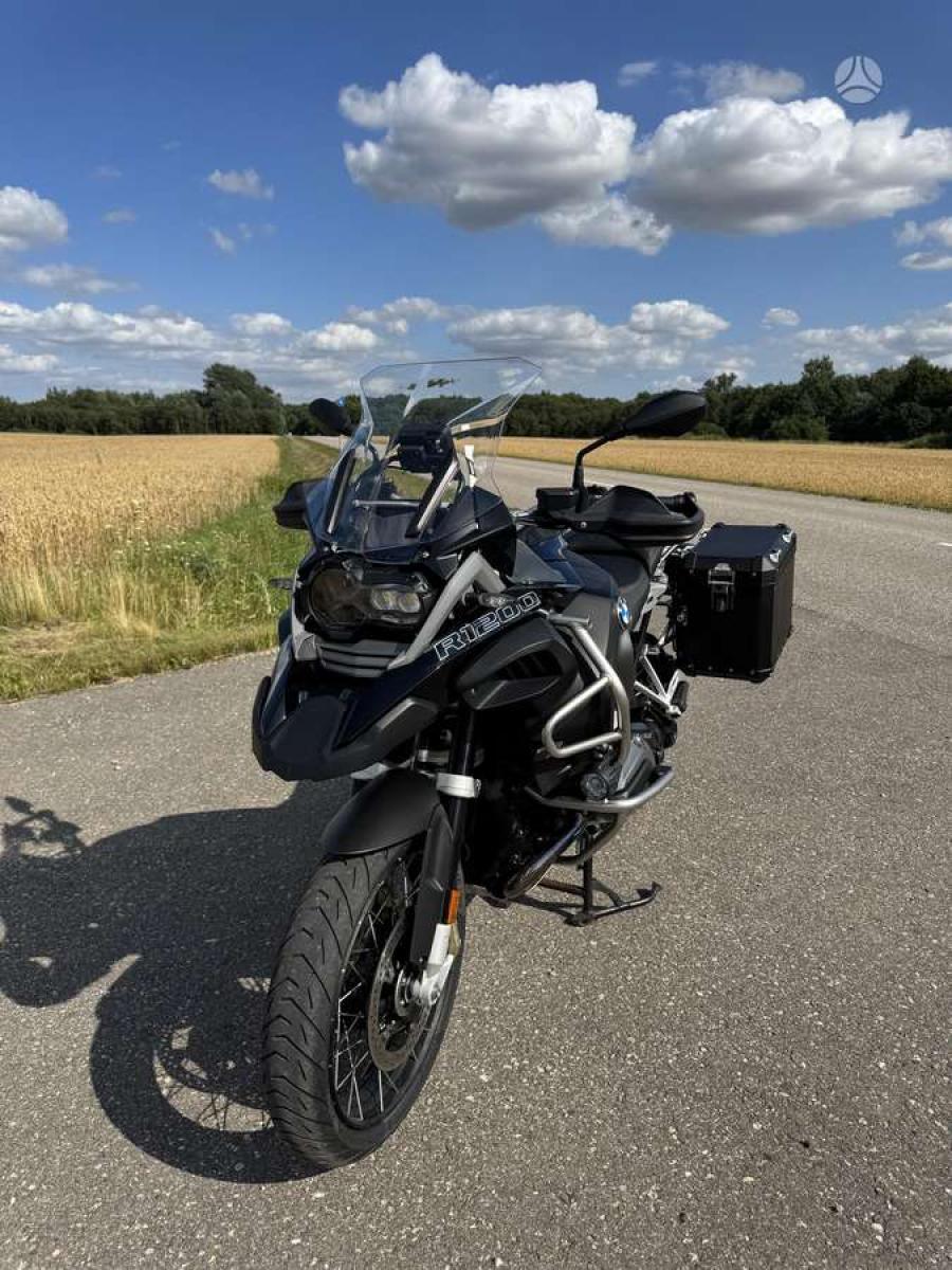 Black BMW R 1200GS ADVENTURE 2018 in Pakruojis, with an engine capacity of 1.17 L and mileage of 47 thousand km for 13500 €, photo 8 on AUTOMOTO.COM.LV