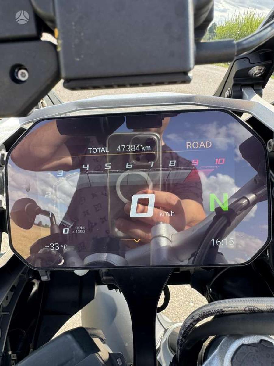 Black BMW R 1200GS ADVENTURE 2018 in Pakruojis, with an engine capacity of 1.17 L and mileage of 47 thousand km for 13500 €, photo 11 on AUTOMOTO.COM.LV