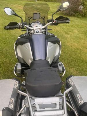 Zils BMW R 1200GS ADVENTURE 2017 Viļņa, ar dzinēja tilpumu 1.17 L un nobraukumu 33 tūkst. km par 14000 €, foto 3 vietnē AUTOMOTO.COM.LV