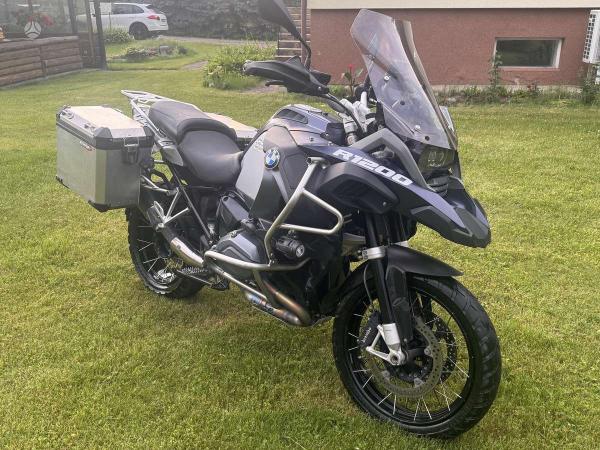 Синий БМВ R 1200GS ADVENTURE 2017 в Вильнюс, объемом двигателя 1.17 л и пробегом 33 тыс. км за 14000 €, фото 6 на AUTOMOTO.COM.LV