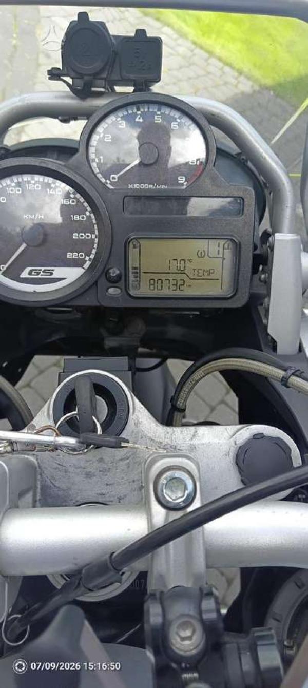 Pelēks BMW R 1200GS ADVENTURE 2008 Viļņa, ar dzinēja tilpumu 1.17 L un nobraukumu 80 tūkst. km par 5600 €, foto 4 vietnē AUTOMOTO.COM.LV