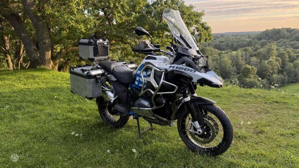 BMW R 1200GS ADVENTURE 2017 Plungė, ar dzinēja tilpumu 1.20 L un nobraukumu 131 tūkst. km par 9500 €, foto 1 vietnē AUTOMOTO.COM.LV